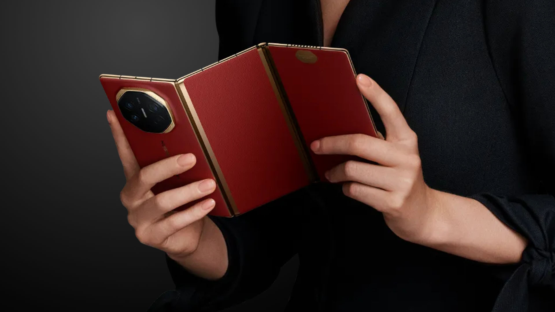 අලුත්ම Huawei Tri-Fold දුරකතනය ගැන හැමදේම දැනගමු » Pcguide.lk